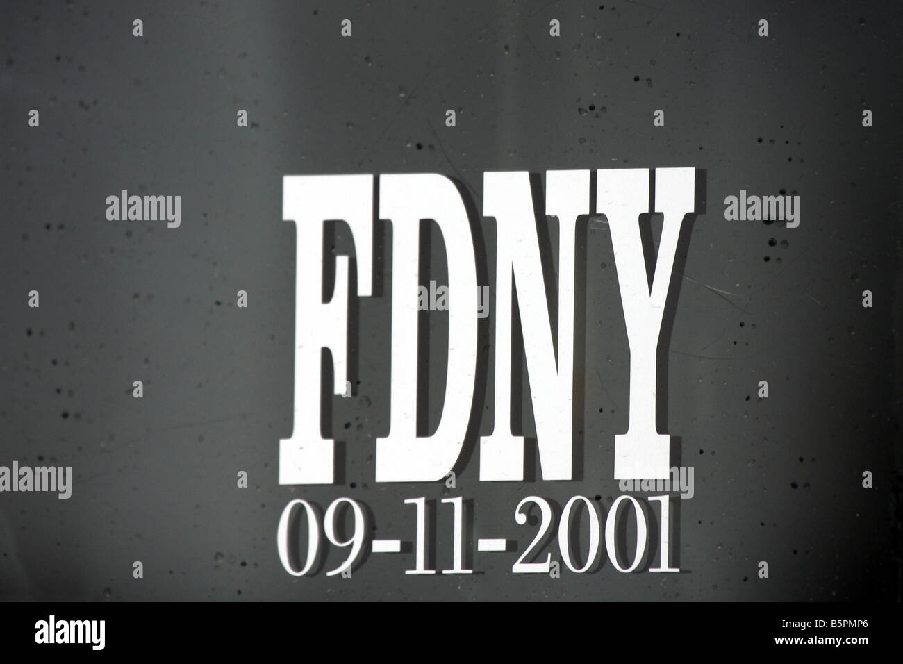 Fdny fireman firefighter new york hi-res stock photography and images ...