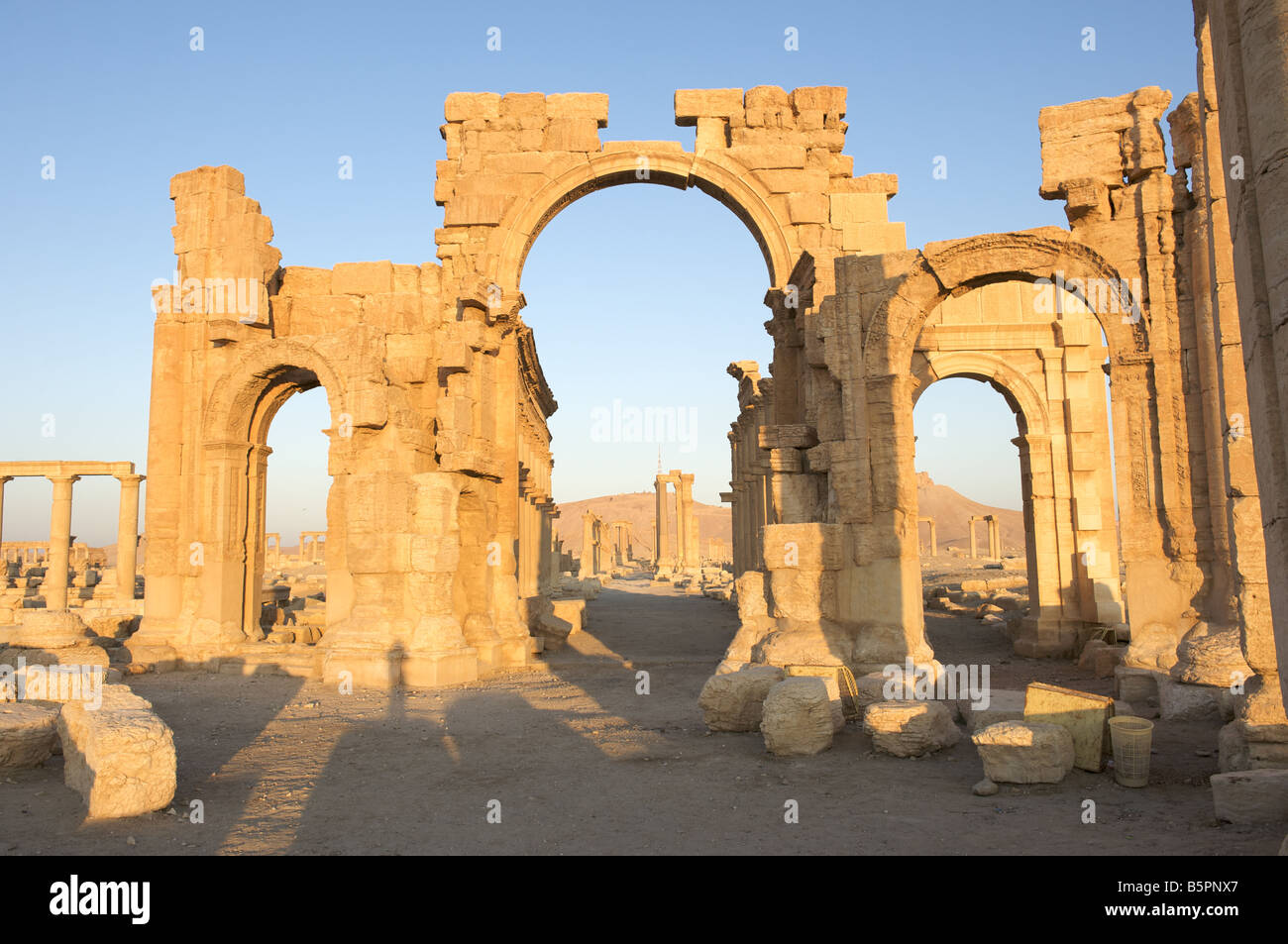 Monumental arch, Palmyra, Syria Stock Photo - Alamy