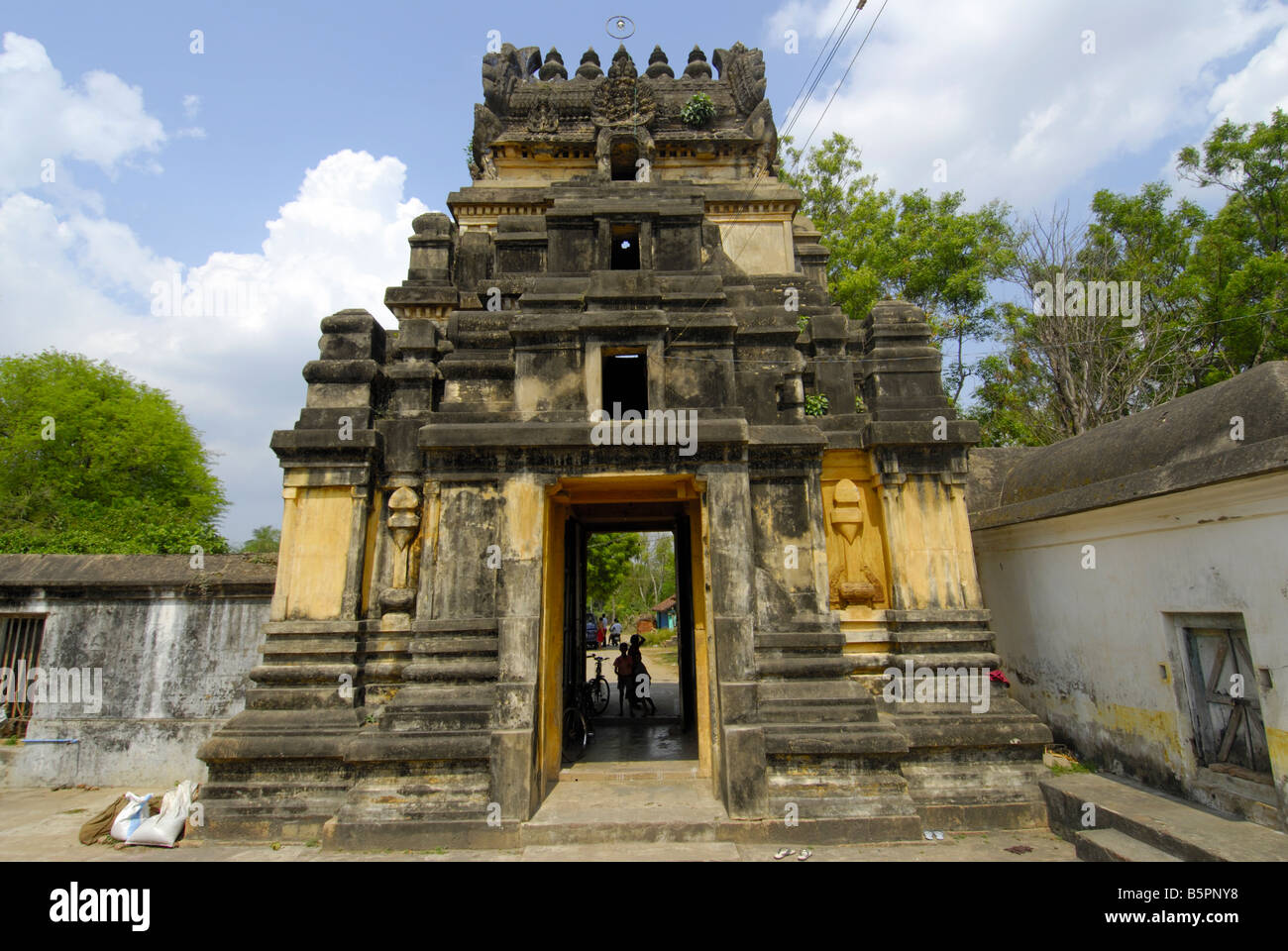 Kuttam hi-res stock photography and images - Alamy