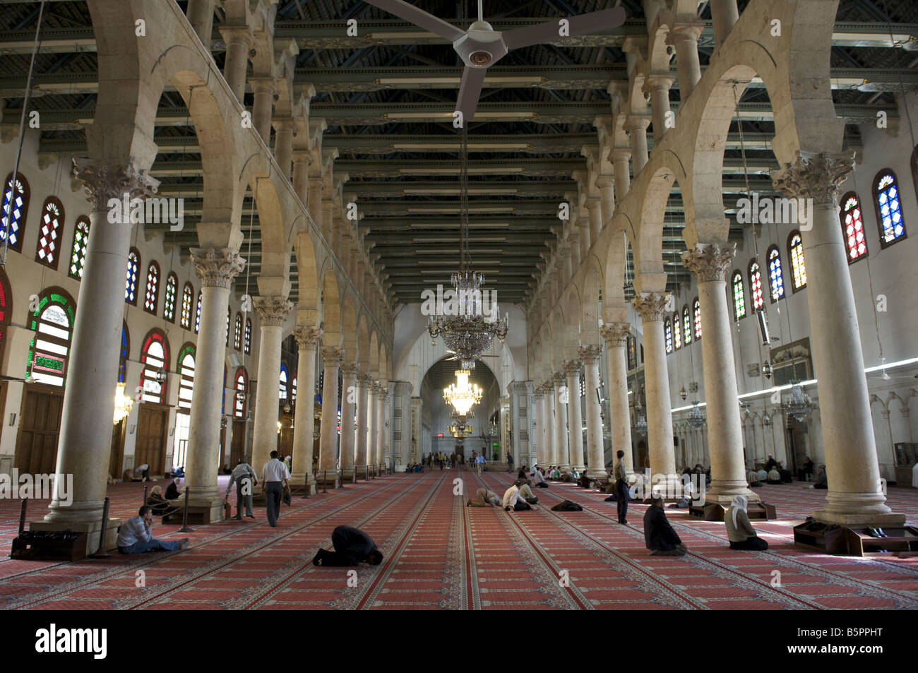 Mosque prayer hall hi-res stock photography and images - Alamy