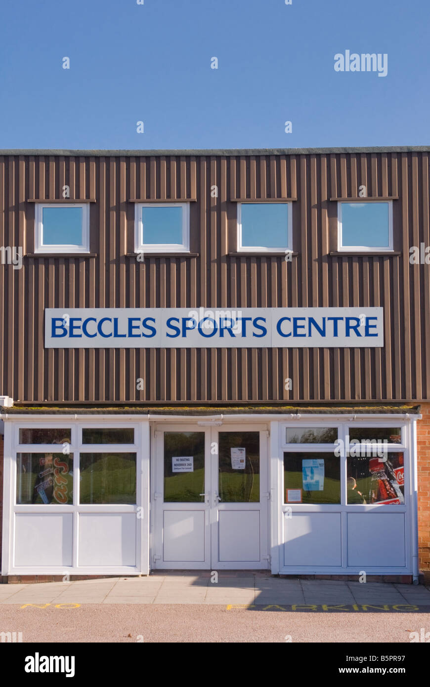 Sports centre hi-res stock photography and images - Alamy