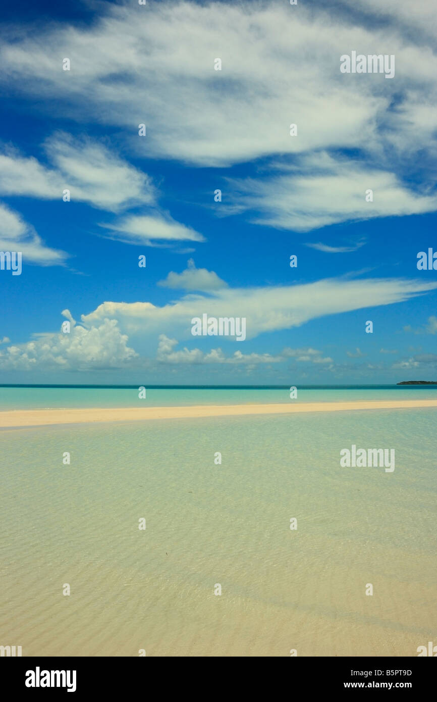 Strip of sand in the ocean near the Exuma Keys Stock Photo - Alamy