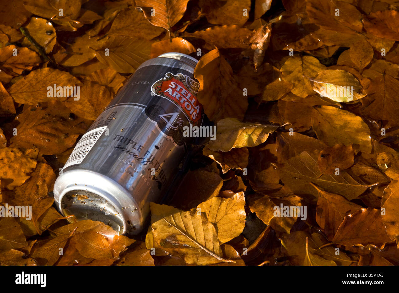 Tin can litter hi-res stock photography and images - Alamy