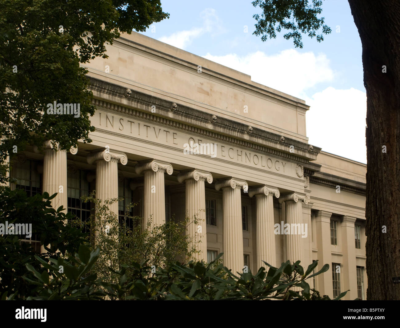 Massachusetts institute of technology building columns hi-res stock ...