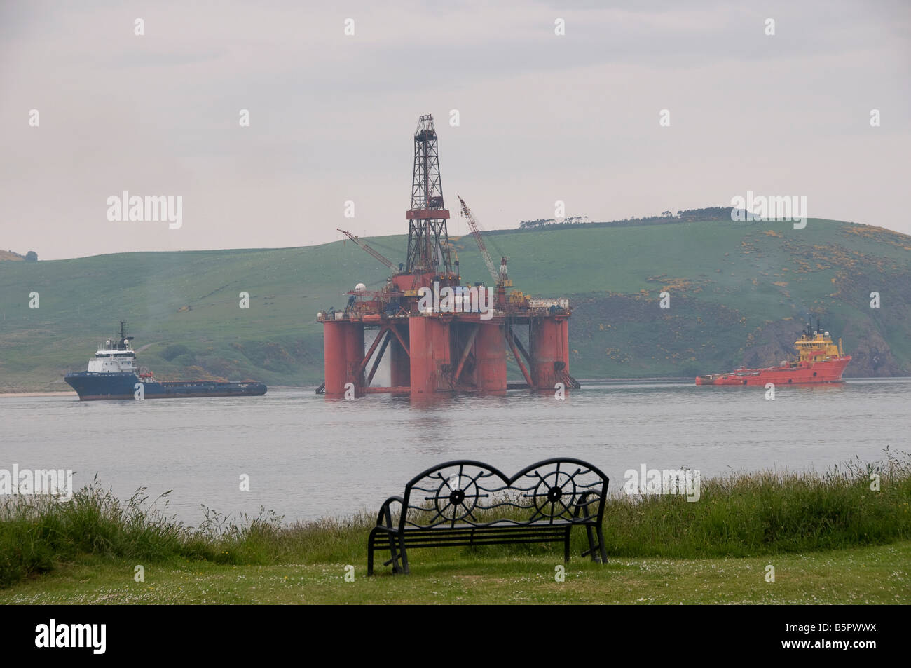 stena spey oil rig in cromarty firth Stock Photo - Alamy