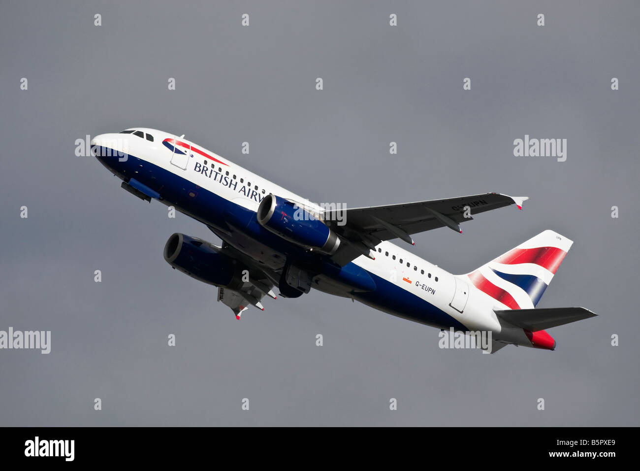 Airbus a319 cockpit hi-res stock photography and images - Alamy