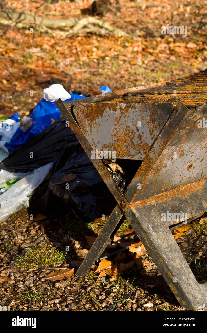 Fly tipping uk hi-res stock photography and images - Alamy