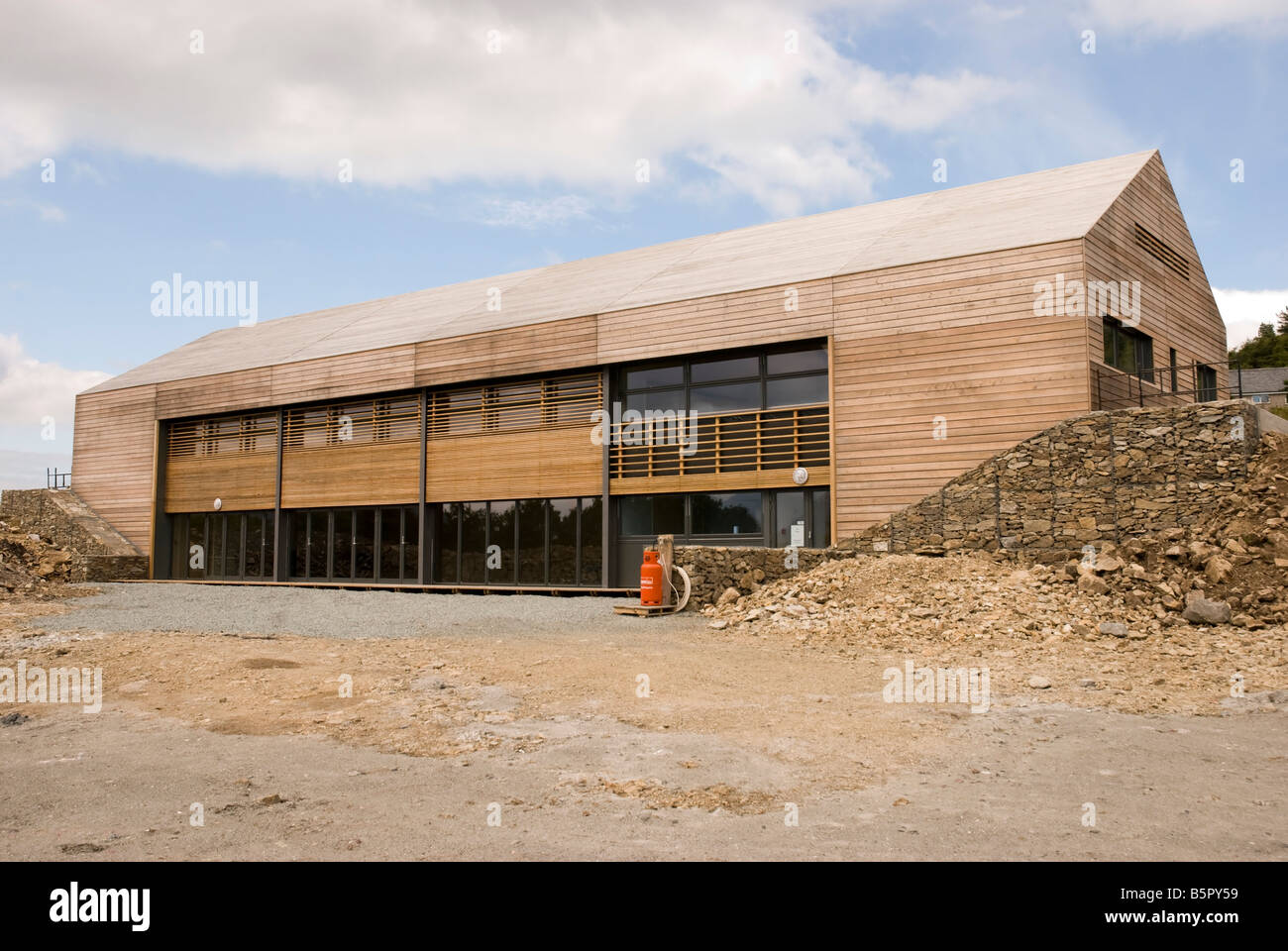 Building new village hall hi-res stock photography and images - Alamy