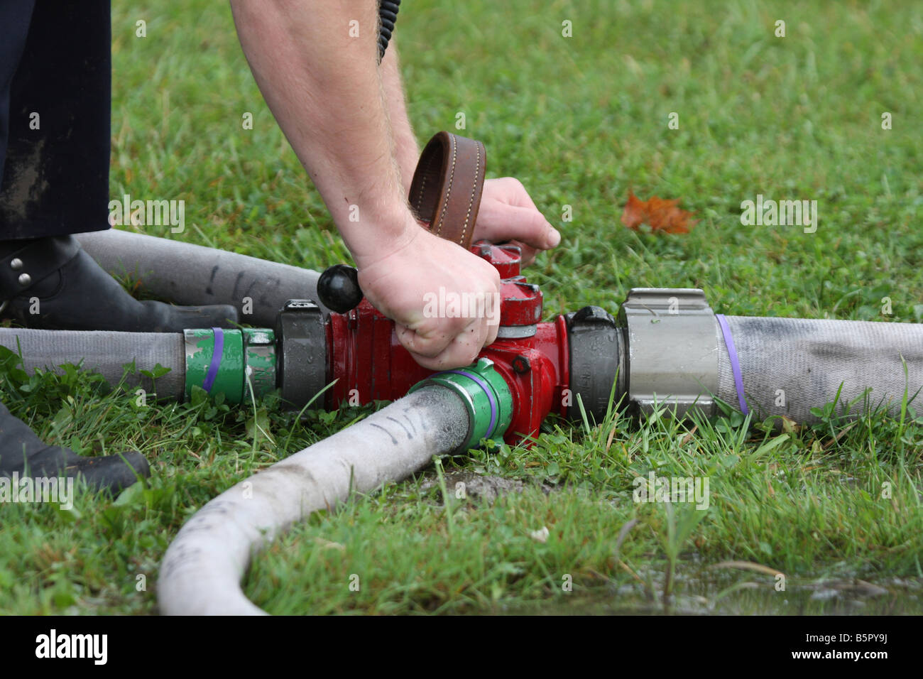 Supply hoses hi-res stock photography and images - Alamy