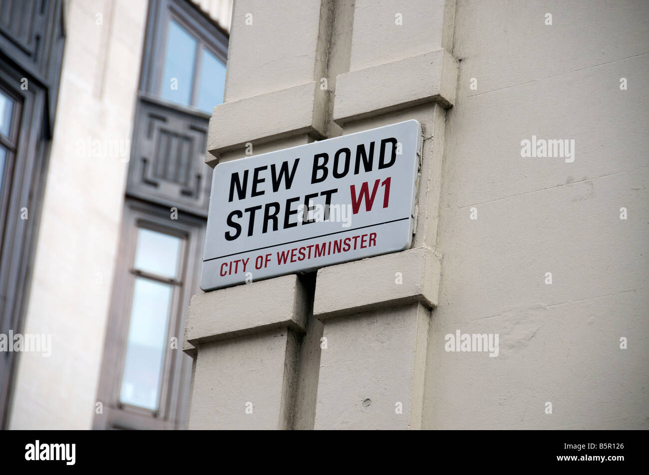 New bond street sign hi-res stock photography and images - Alamy