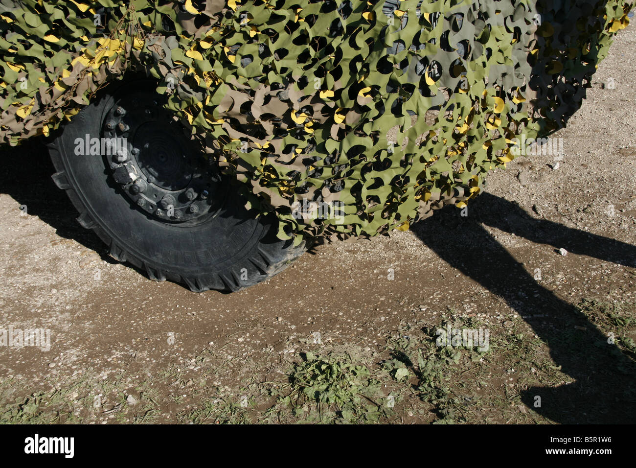 Camouflage hidden tank hi-res stock photography and images - Alamy