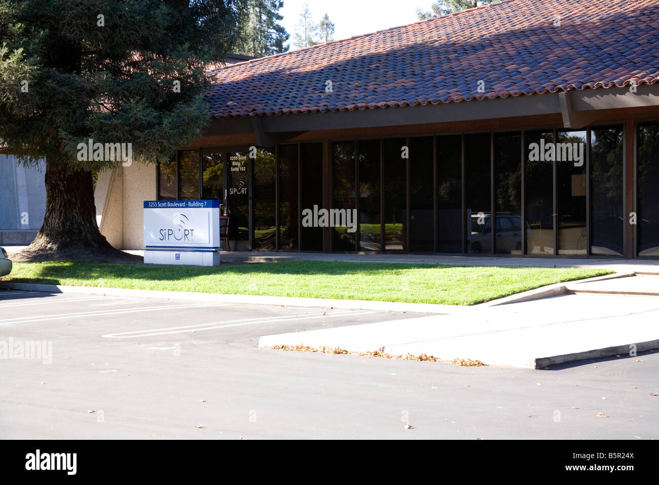 SiPort Building Sign in Santa Clara, CA, USA Stock Photo - Alamy