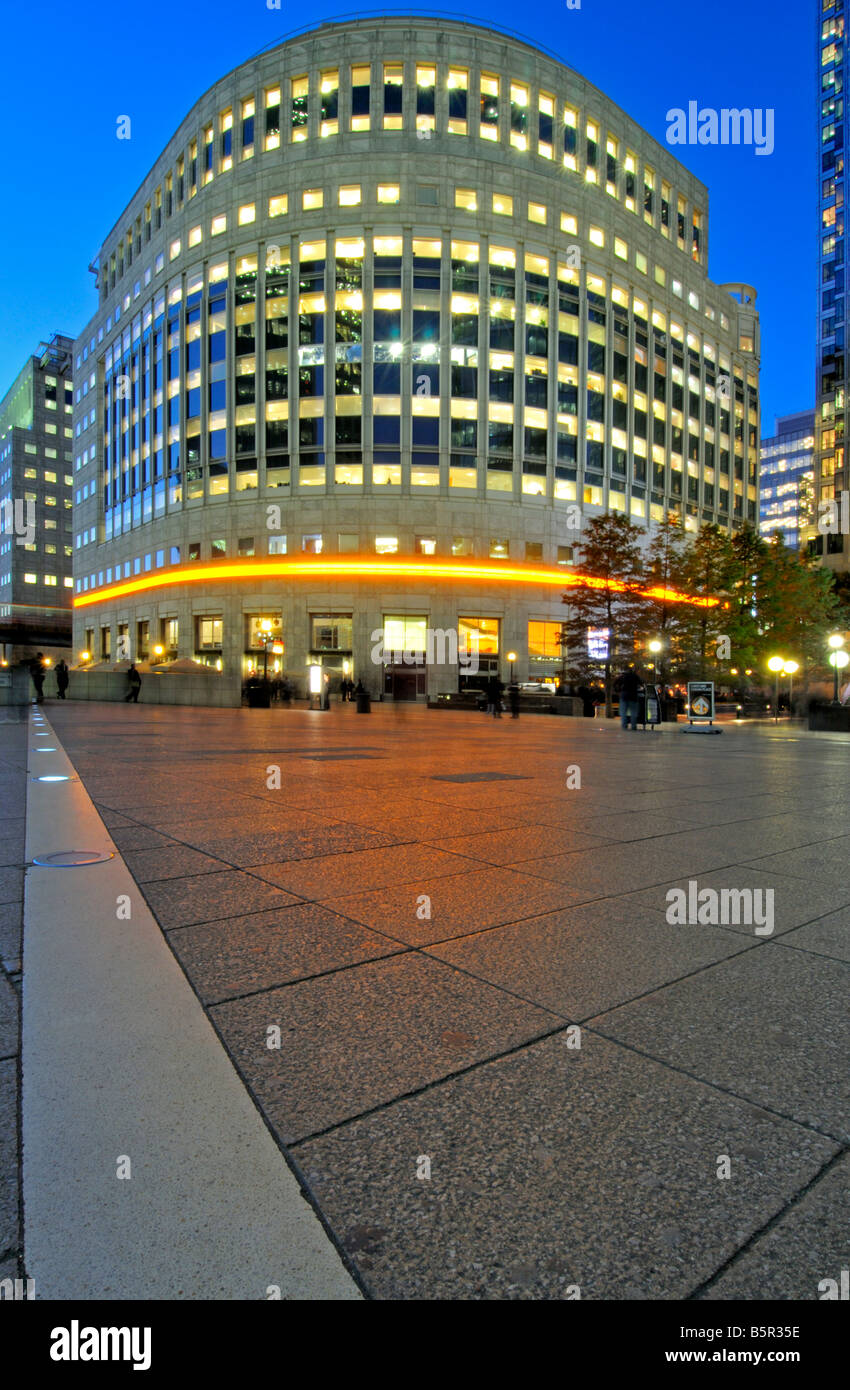 Evening view 30 The South Colonnade, Thomson Reuters building, Canary ...