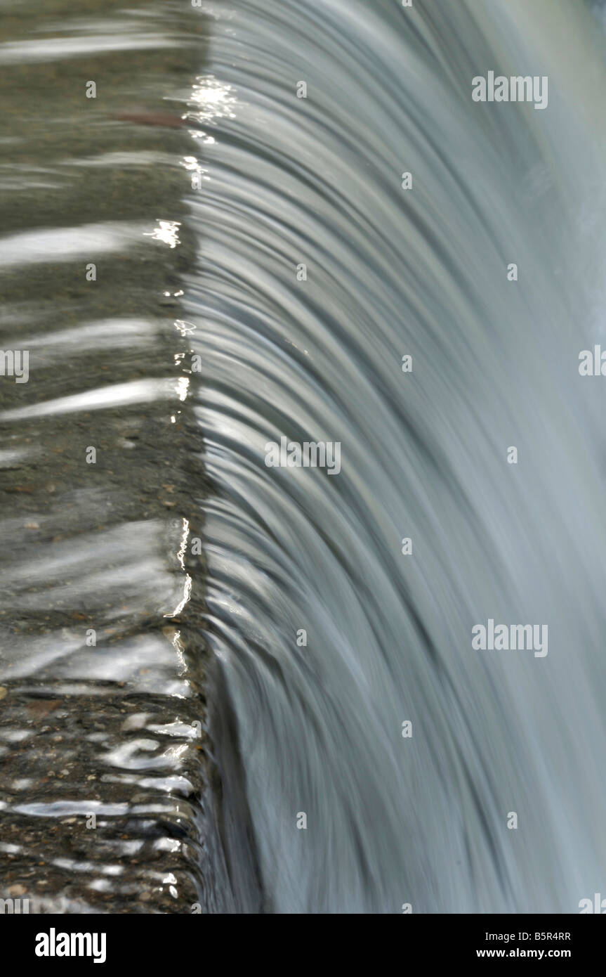 Laminar water flow hi-res stock photography and images - Alamy
