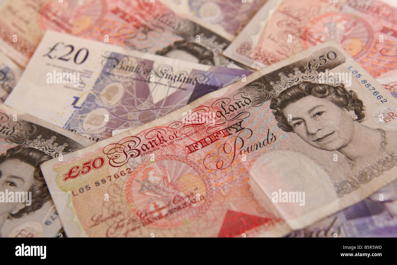 A pile of British banks notes Stock Photo - Alamy