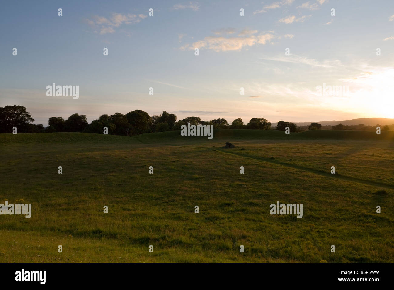 dolmen grave, Giant's Ring, Lagan valley, Belfast, Northern Ireland ...
