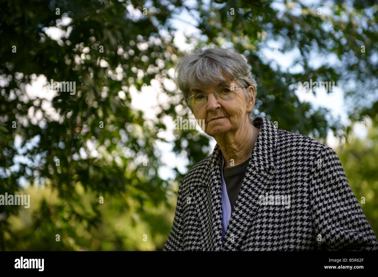 Toothless lady hi-res stock photography and images - Alamy