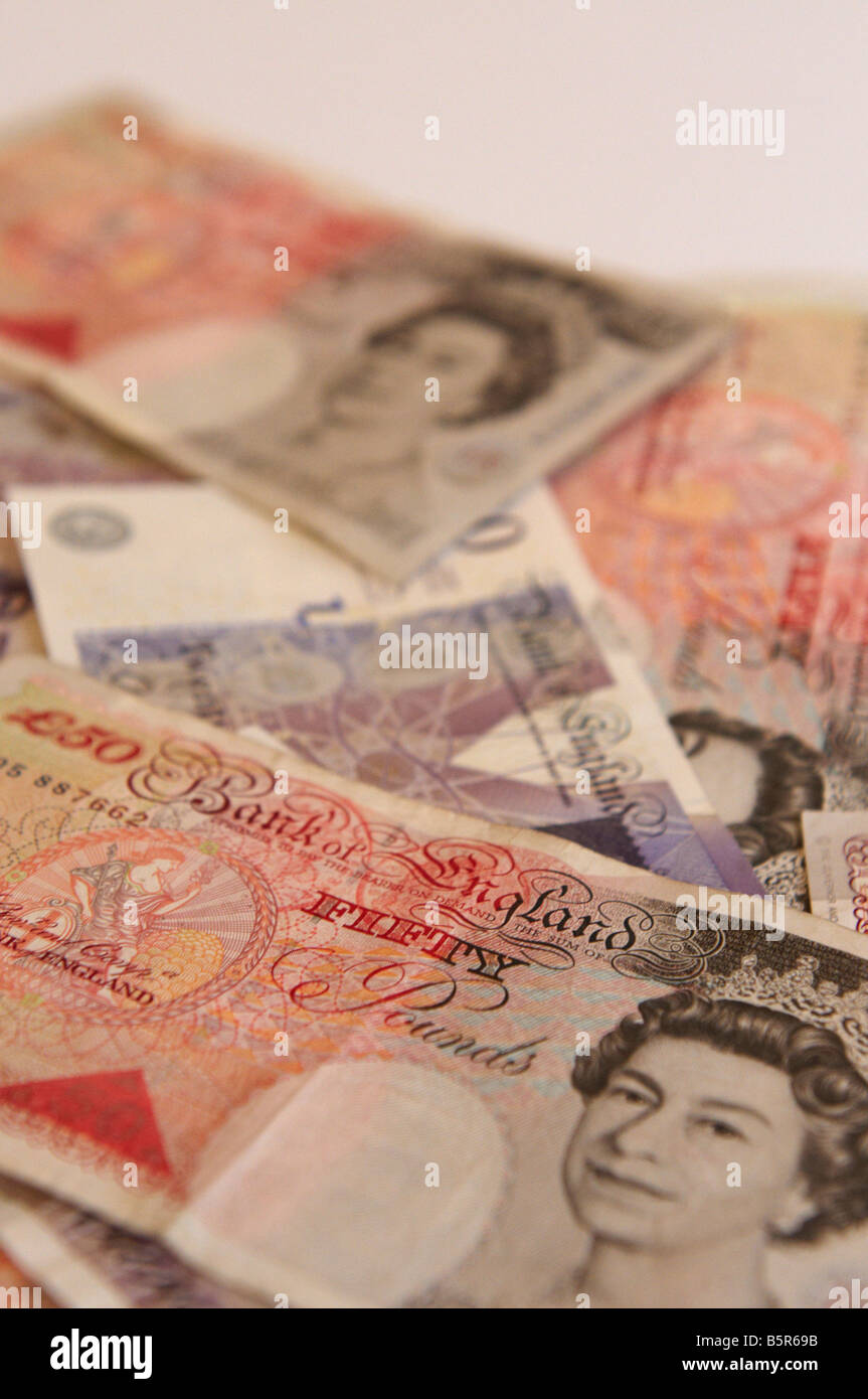 A pile of British banks notes Stock Photo - Alamy
