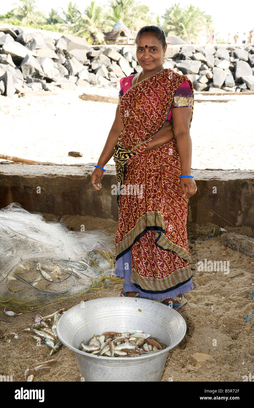 Indian lady fish under pier hi-res stock photography and images - Alamy