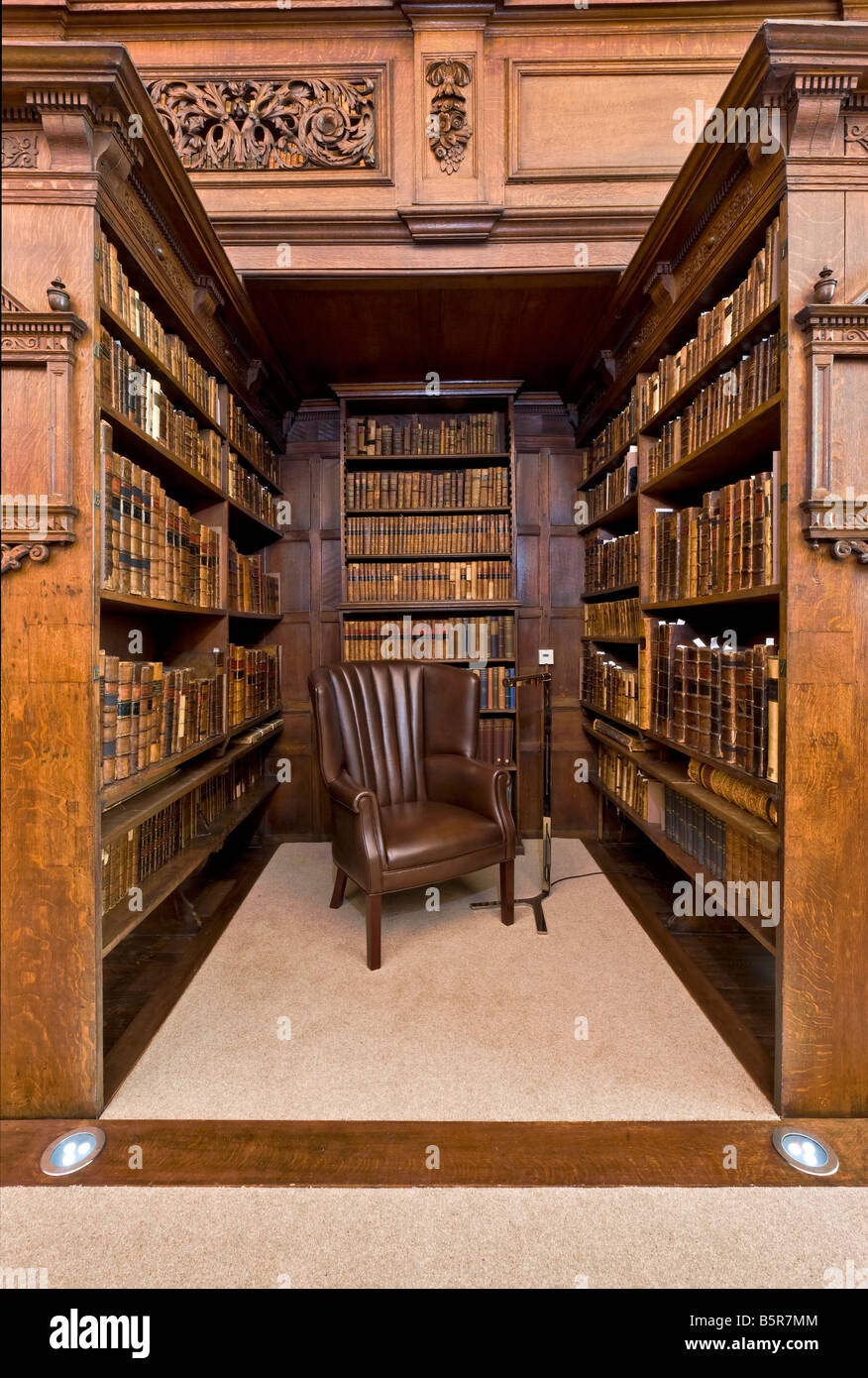 Fellows Library a medieval library at Jesus College Oxford Stock Photo ...