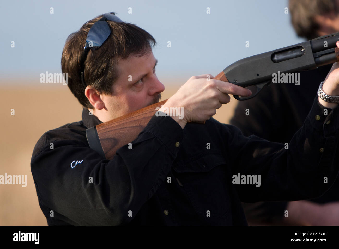 Shot gun hi-res stock photography and images - Alamy