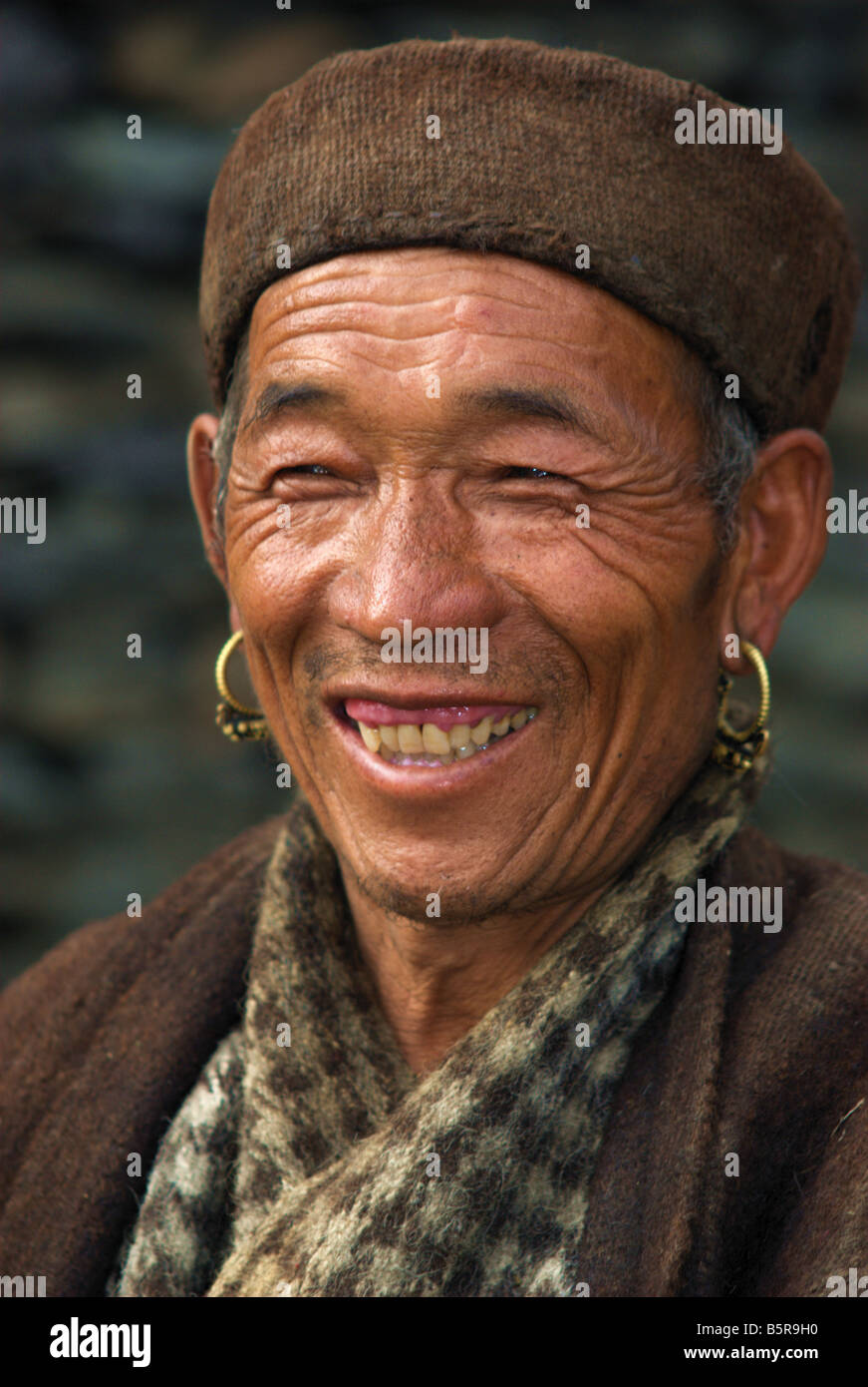 Tamang dress hi-res stock photography and images - Alamy