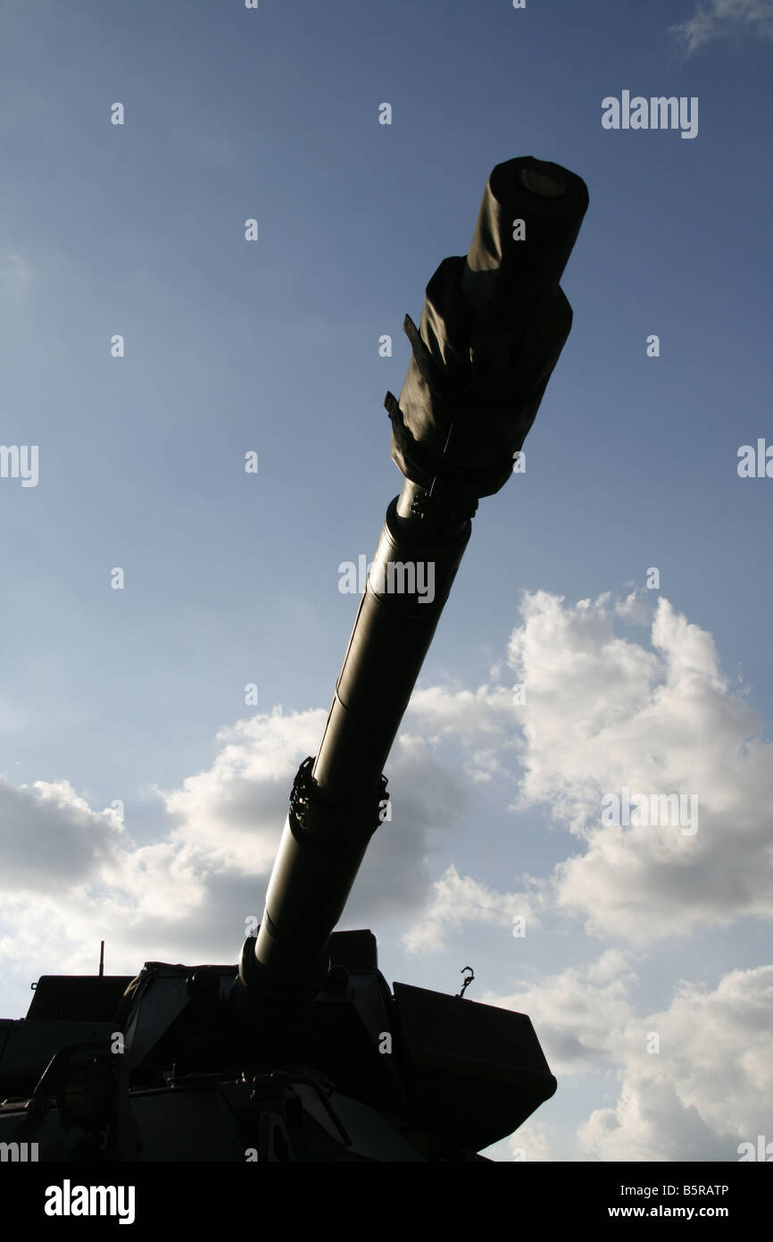 detail of army tank gun turret on battle field Stock Photo - Alamy