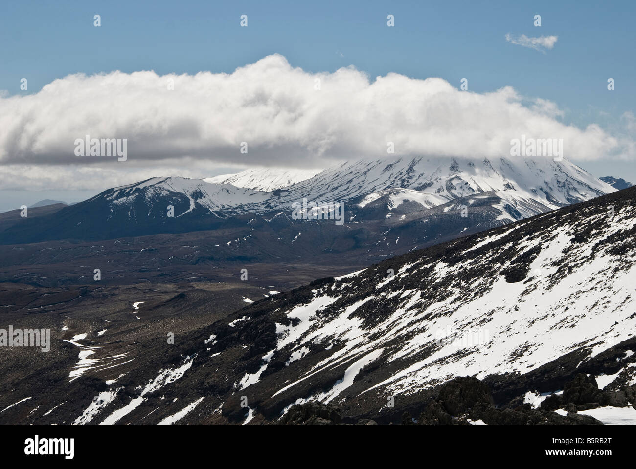 View of ruapehu volcano hi-res stock photography and images - Alamy