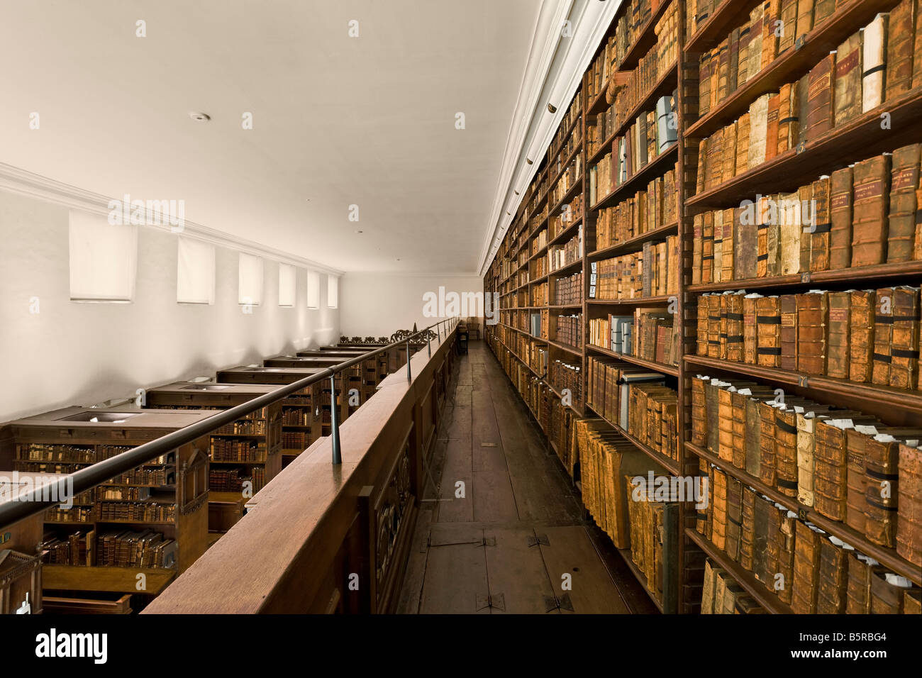 Fellows Library a medieval library at Jesus College Oxford Stock Photo ...