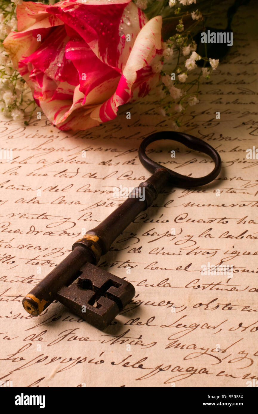 Old letter and skeleton key Stock Photo - Alamy