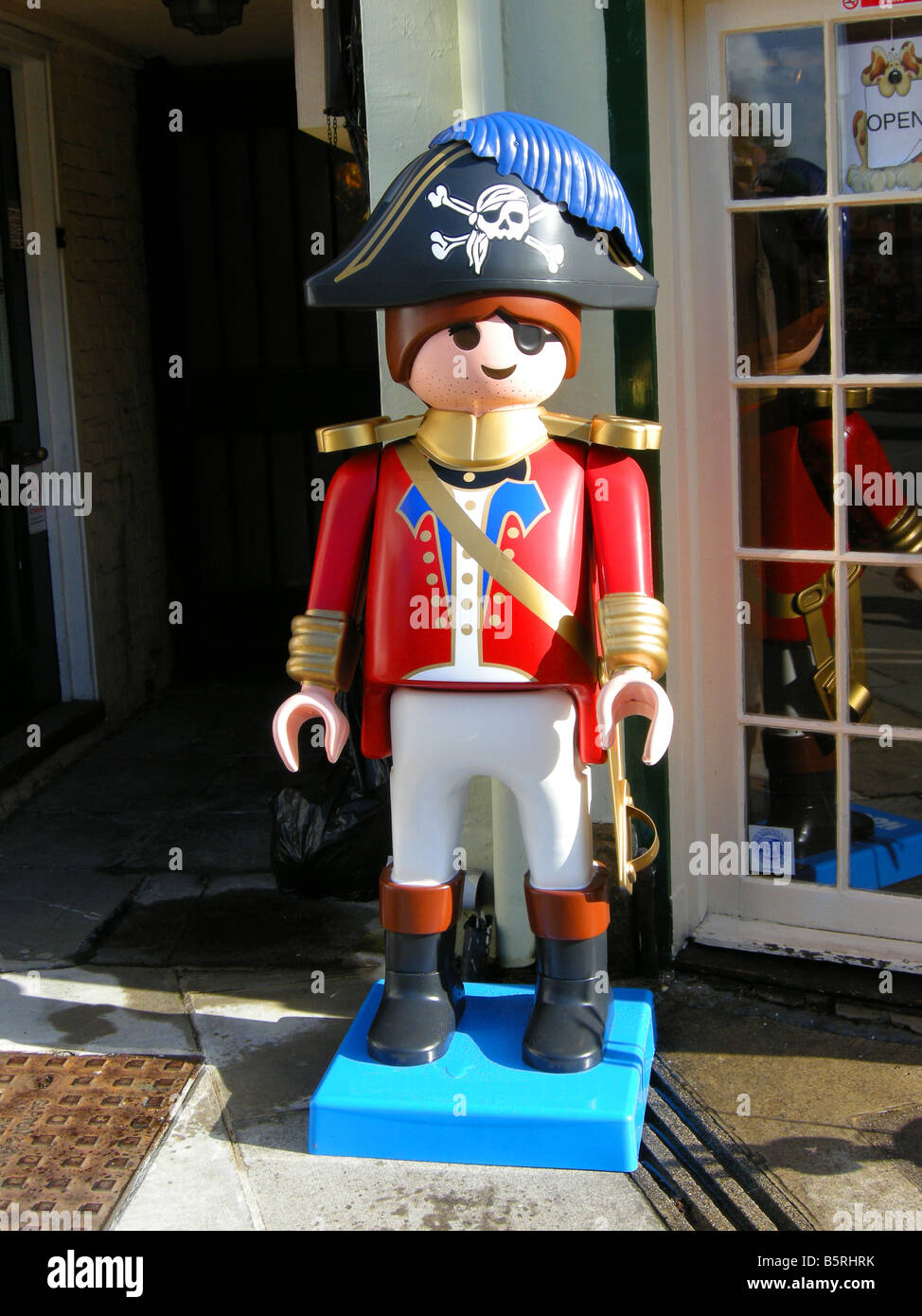 Giant toy store hi-res stock photography and images - Alamy