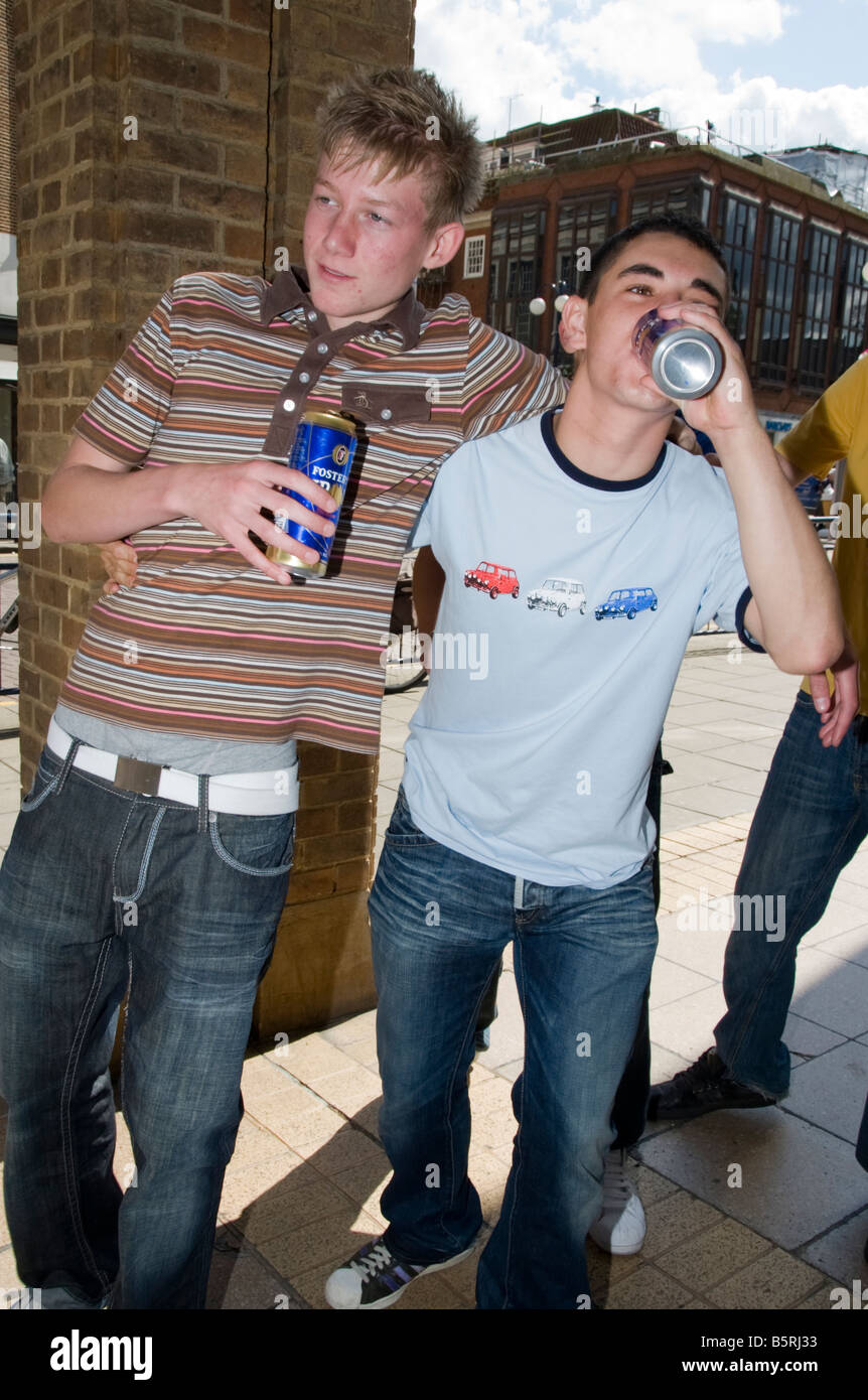 Man drunk beer cans hi-res stock photography and images - Alamy