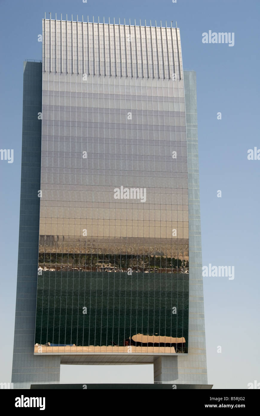 Dubai building hi-res stock photography and images - Alamy