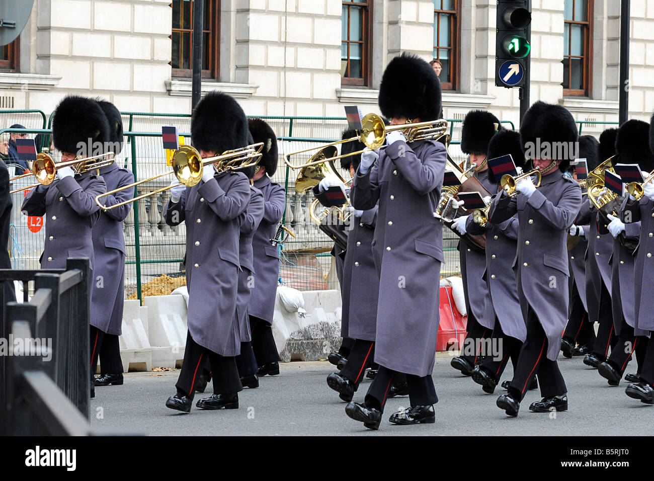 Grenadier guards band marching hi-res stock photography and images - Alamy