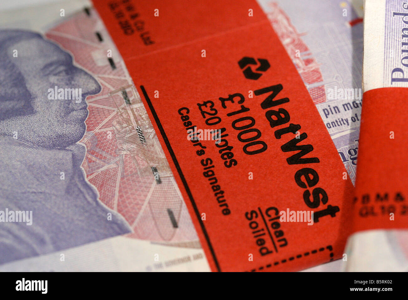 One thousand pound note hi-res stock photography and images - Alamy