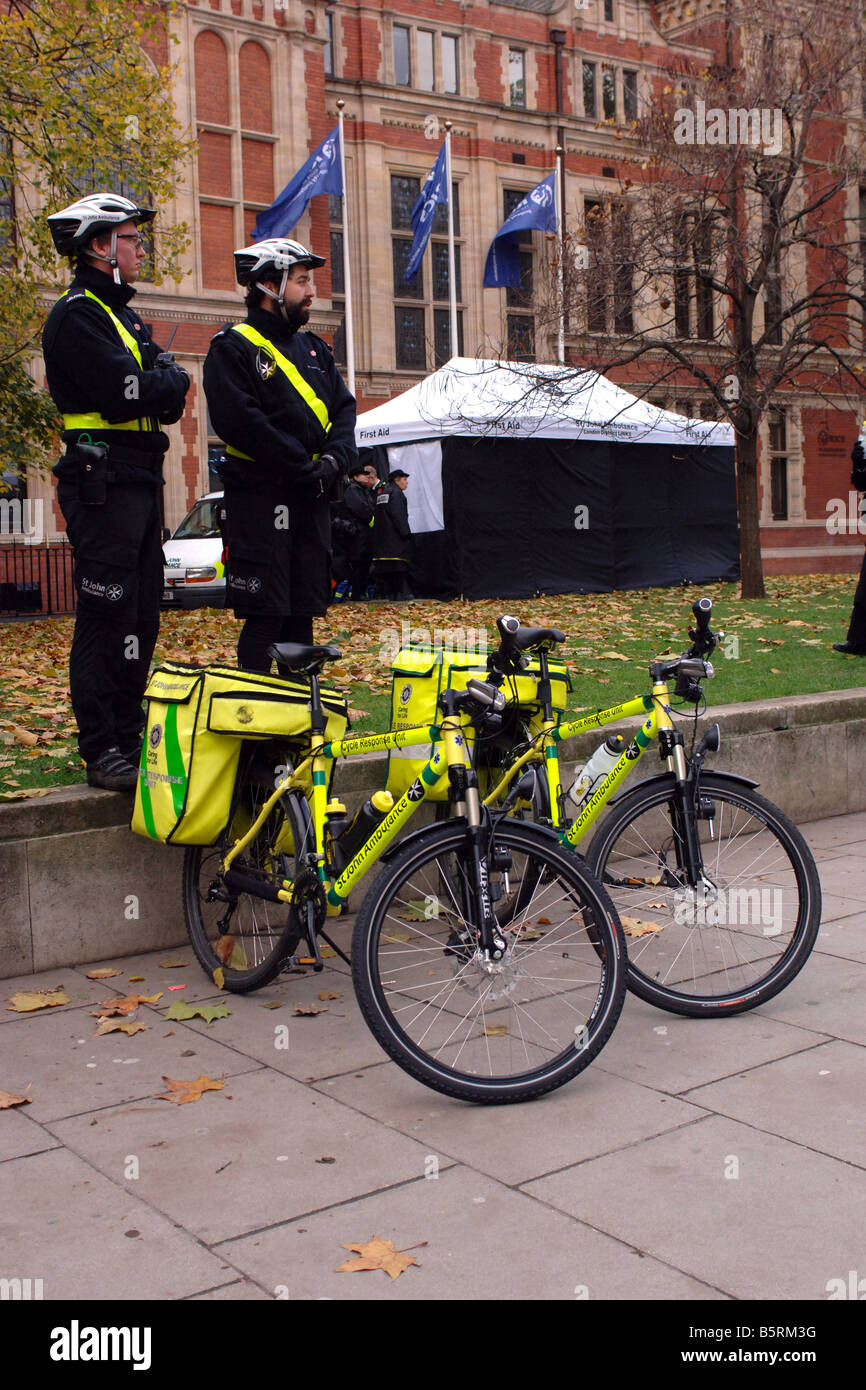 Bicycle Paramedics on duty in London on Remembrance day Stock Photo - Alamy
