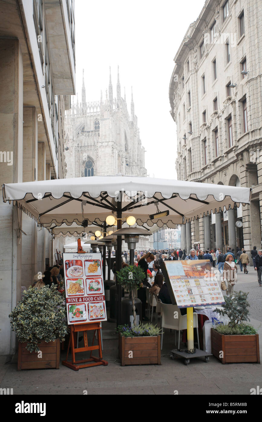 Milan evening meal hi-res stock photography and images - Alamy