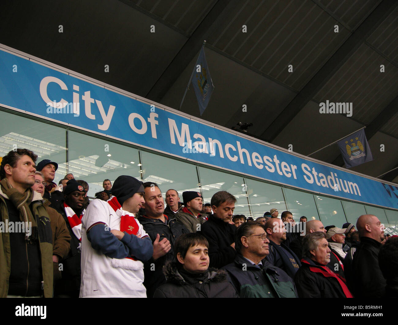 Stadium and crowd at the City of Manchester Stadium Stock Photo - Alamy
