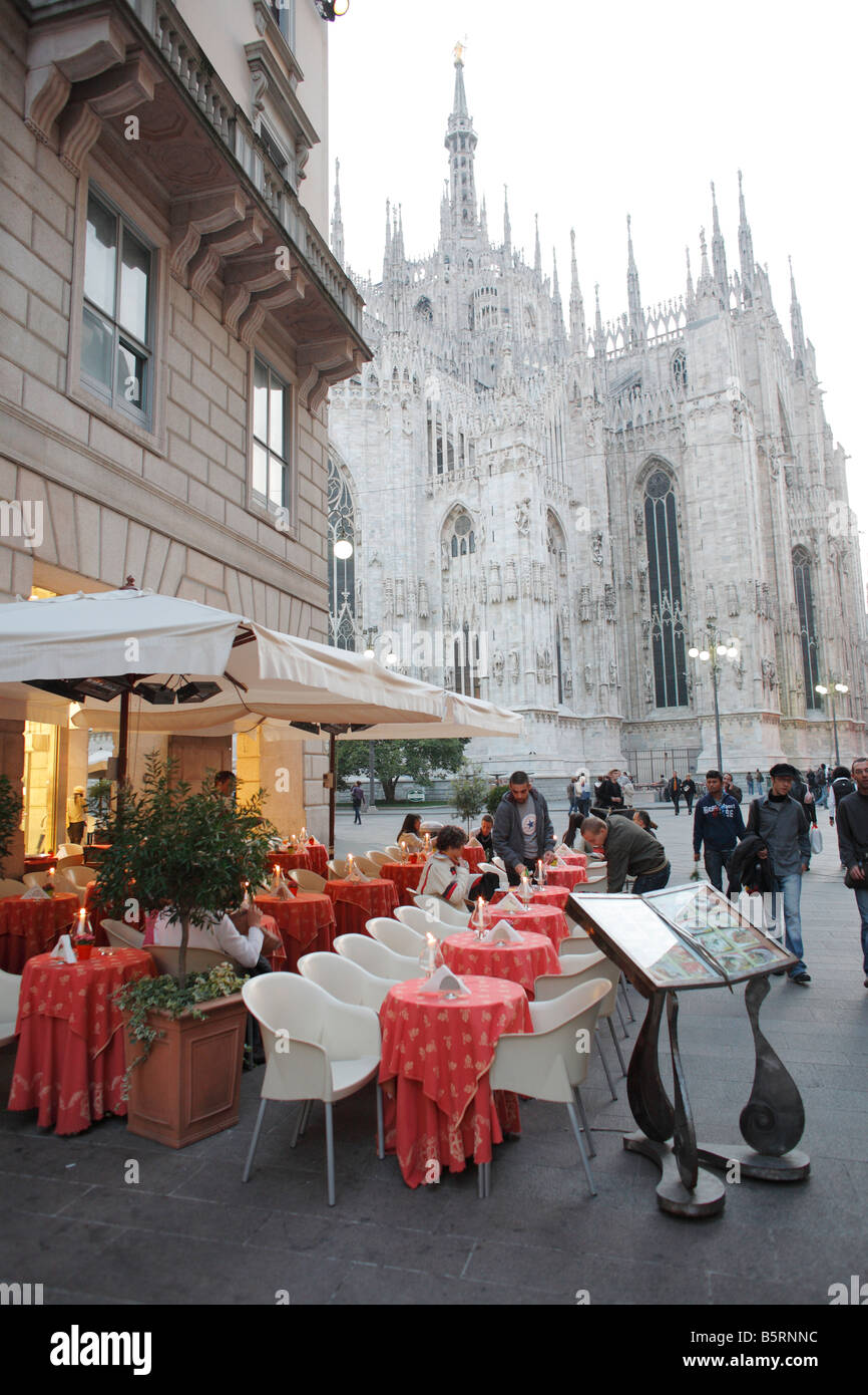 Milan italy cafe hi-res stock photography and images - Alamy