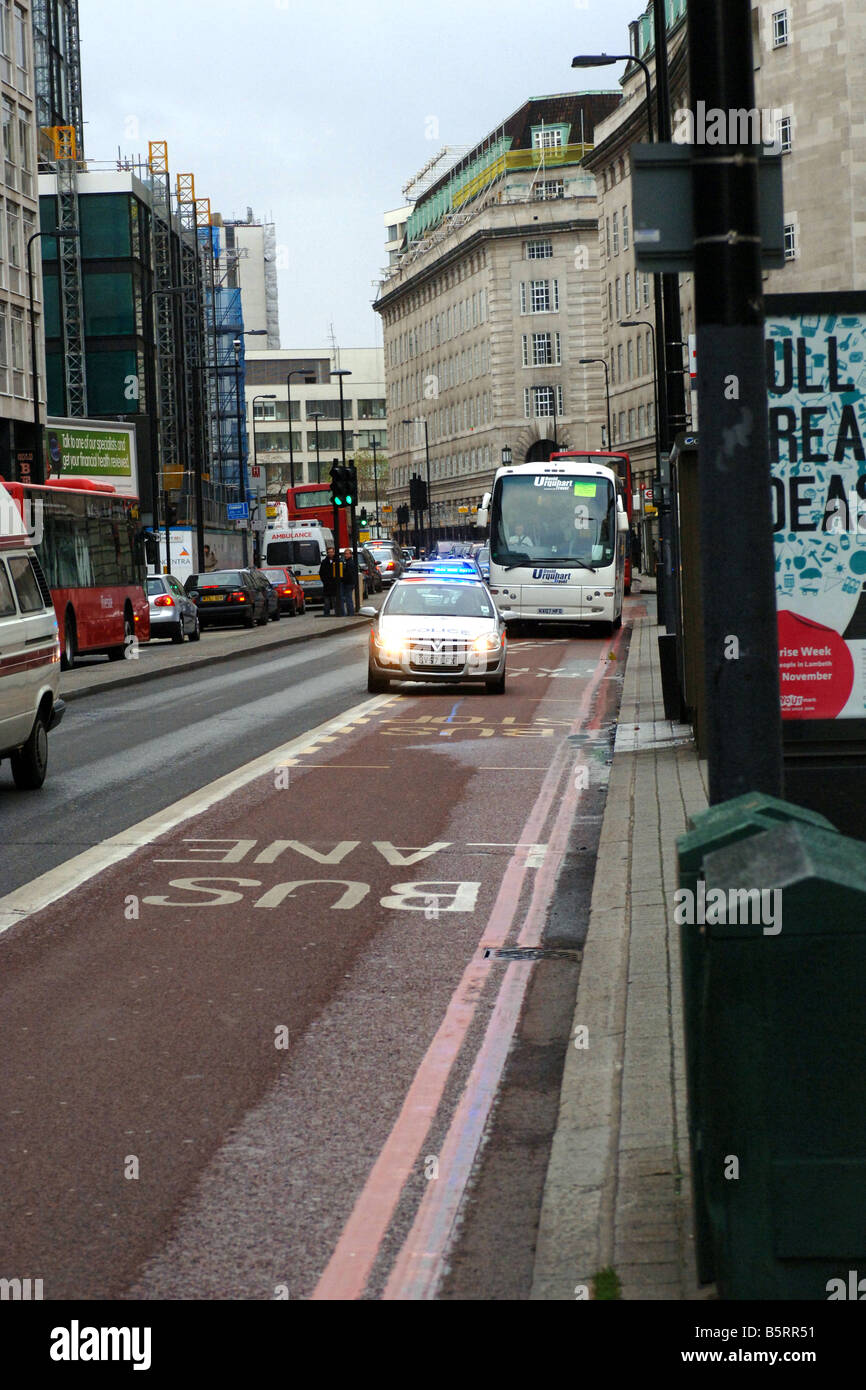 Bus police car uk hi-res stock photography and images - Alamy