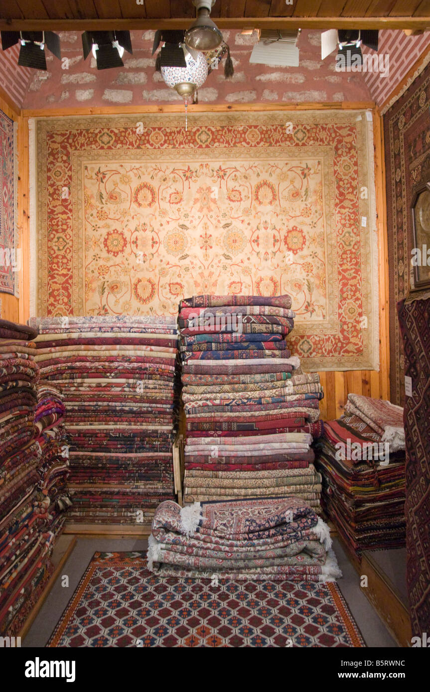 Turkish carpet store grand bazaar hi-res stock photography and images ...