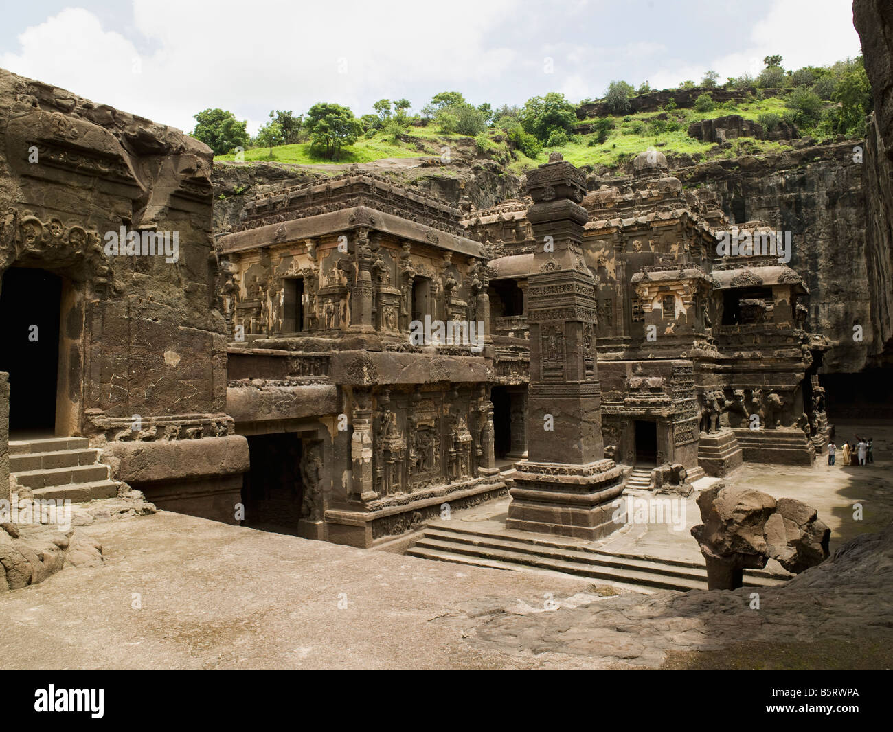 Kailasanatha Temple Ellora Caves India obelisk Stock Photo - Alamy