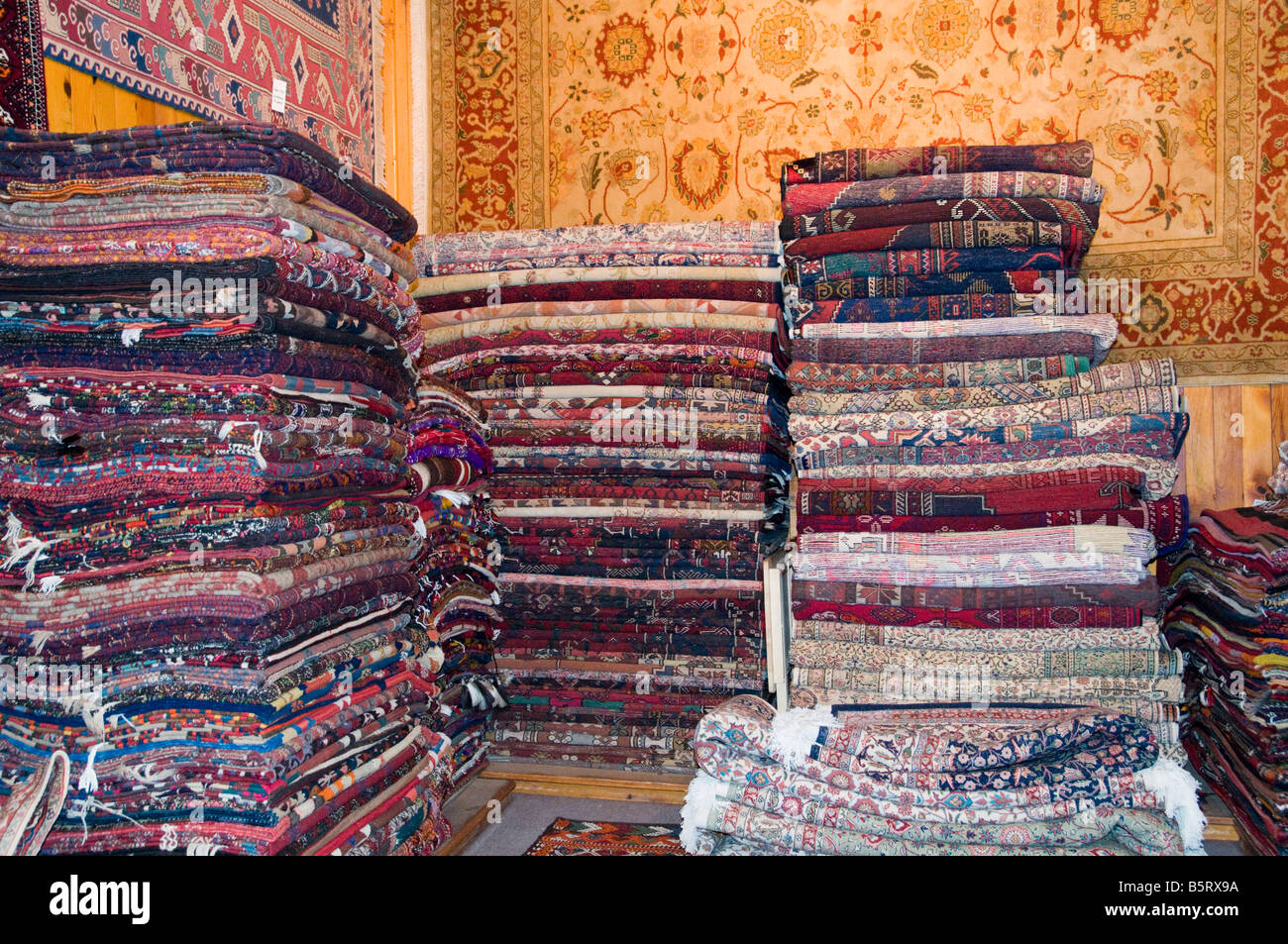 Grand bazaar istanbul carpet hi-res stock photography and images - Alamy