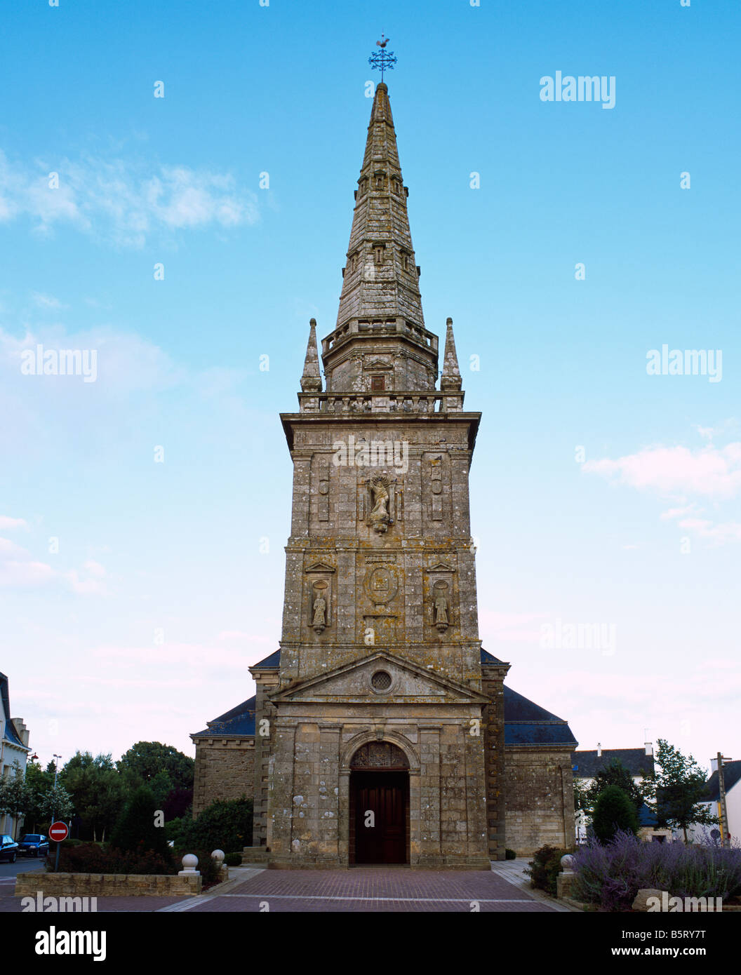 Church bretagne hi-res stock photography and images - Alamy