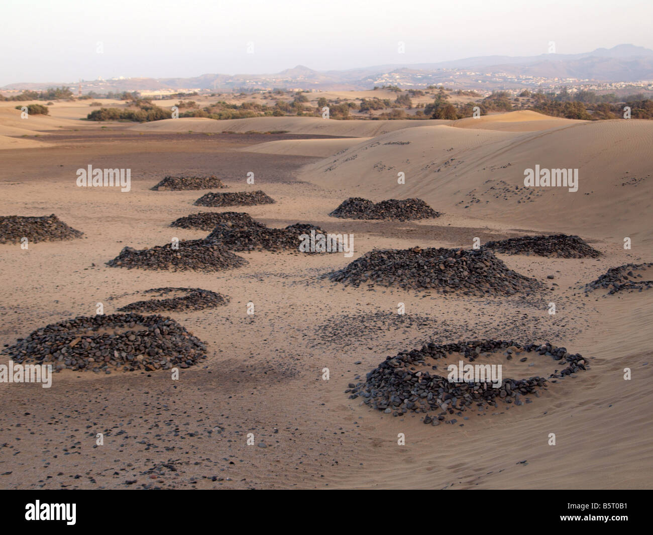 Stone windbreak hi-res stock photography and images - Alamy