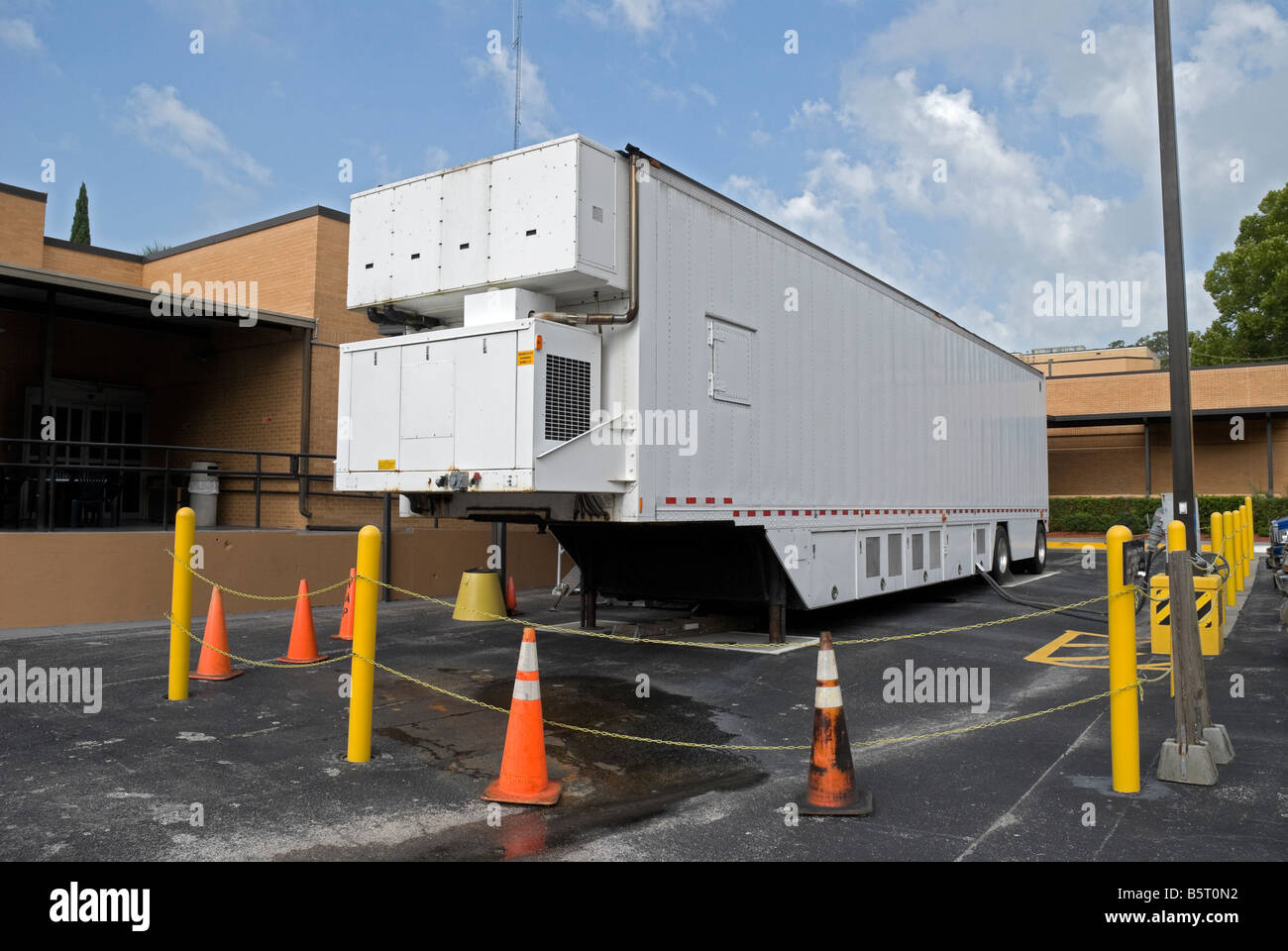 MRI machine in parking lot of the Veterans Administration hospital Lake ...