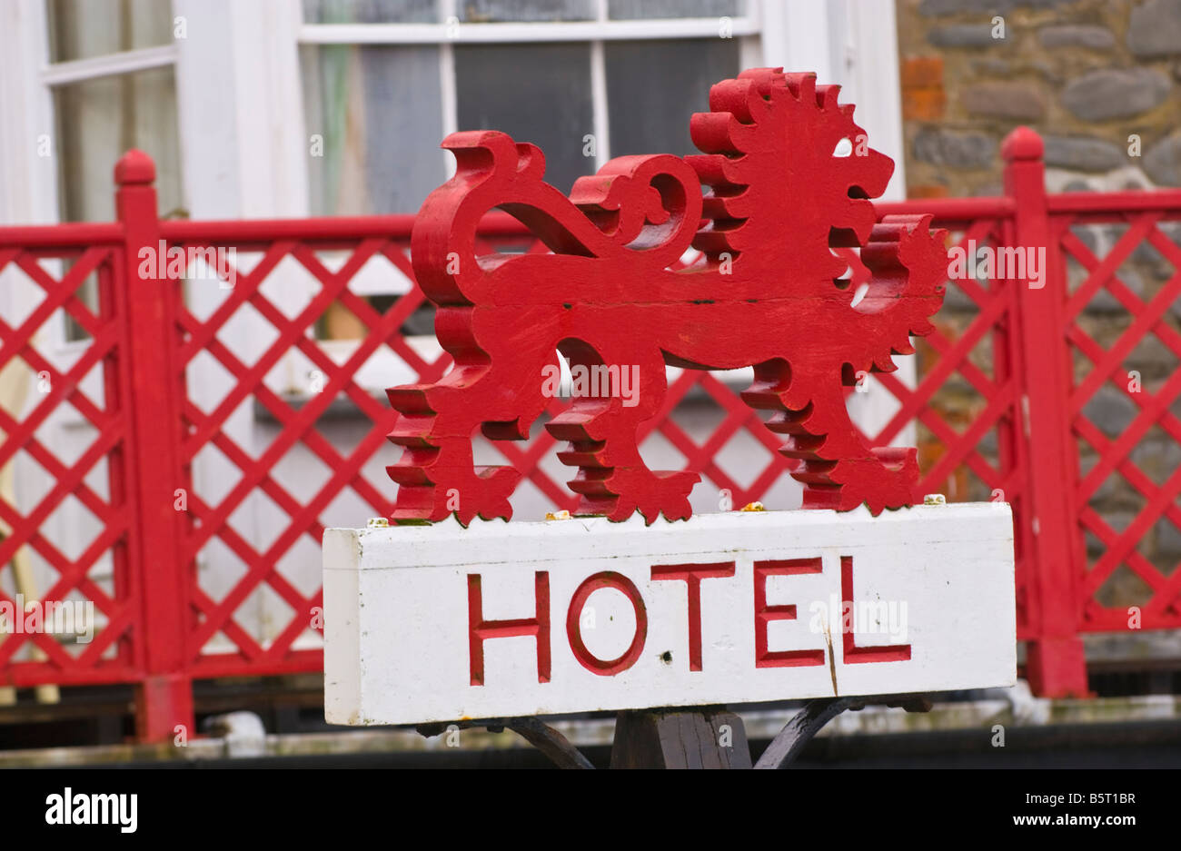RED LION HOTEL sign on the harbour in the coastal village of Clovelly ...