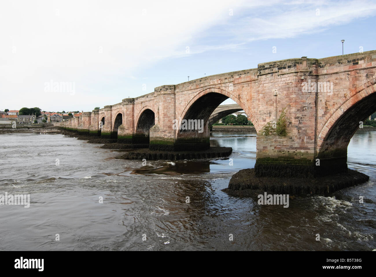The Medieval Bridge over the Tweed at Berwick Stock Photo - Alamy