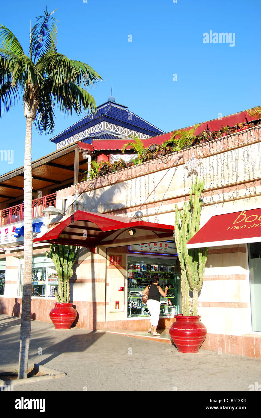 Safari Shopping Centre, Avenue de las Americas, Playa de las Americas ...