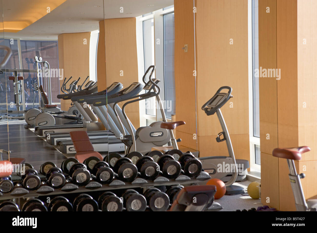 Keep fit machine hi-res stock photography and images - Alamy